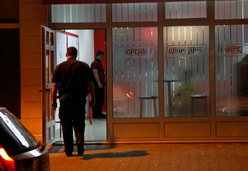 Mostar: Tri kladionice na meti razbojnika / Bljesak.info | BH Internet ...